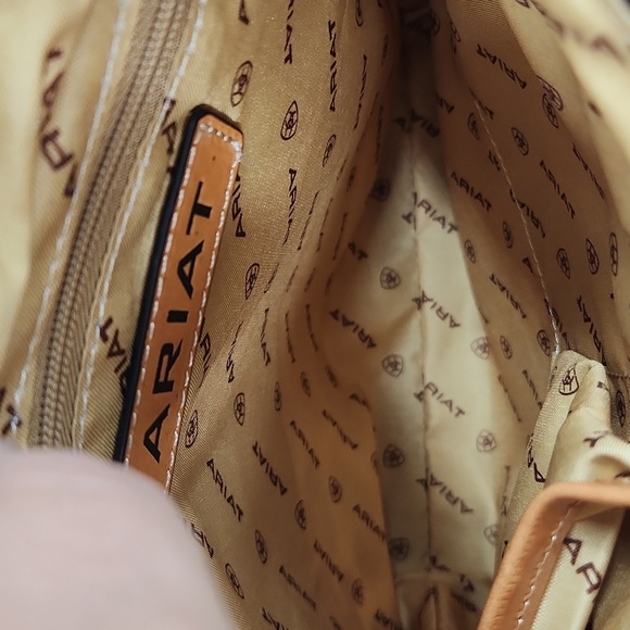 Ariat | Bags | Ariat Leopard Print Crossbody Bag | Poshmark